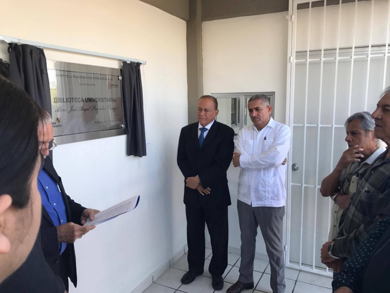 Inauguran y develan placa conmemorativa en la Biblioteca de la UPES ...