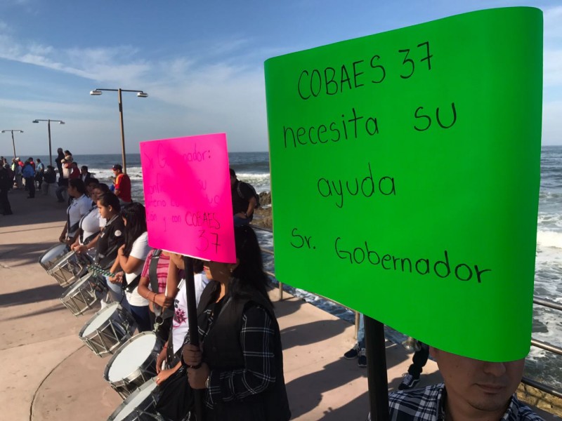 "El Cobaes 37 se está cayendo a pedazos": Director | Sinaloa | Noticias ...